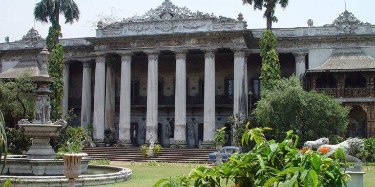 Marble Palace Zoo: A Historical Hidden Gem With The Wildlife - TripXL