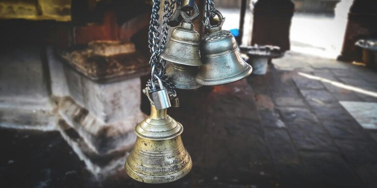 Kunkeshwar Temple: A Sacred Seaside Shrine In Maharashtra - TripXL