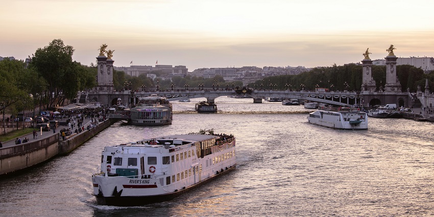 Valentine's Day In France: Celebrate Love In French Traditions - TripXL