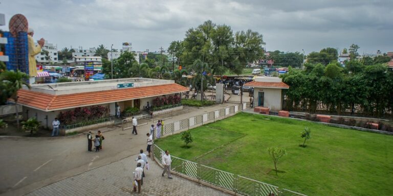 Shirdi Travel Guide: Know More About Sai Baba And His City - TripXL
