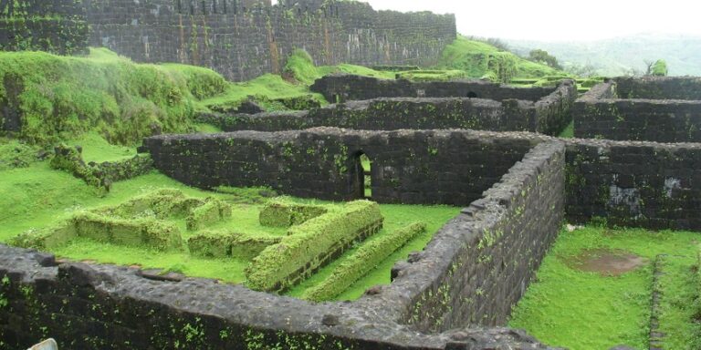 Raigad Fort: A Symbol Of The Rich History Of Maharashtra - TripXL