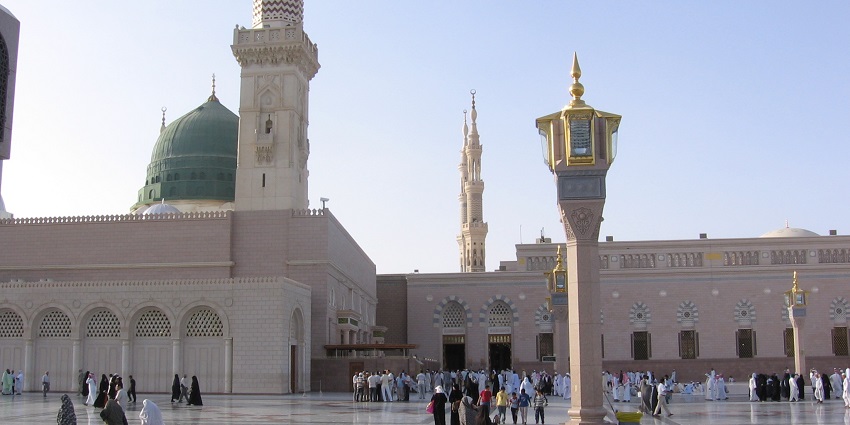 Medina Mosque: The Spiritual And Architectural Grandeur - TripXL