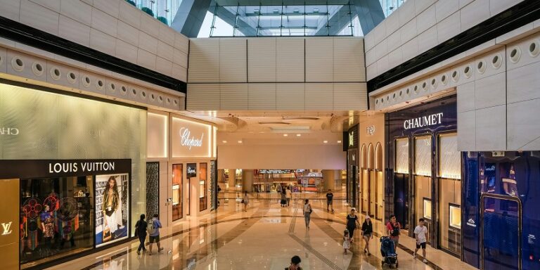 10 Shopping Malls In Lucknow For A Perfect Retail Therapy - TripXL