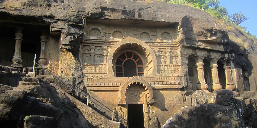 Nashik City Guide: A Blend Of Spirituality, History, And Wineries - TripXL