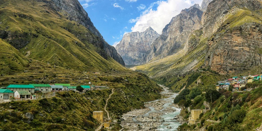 Places To Visit In Garhwal: Scenic Beauty & Spiritual Tour - TripXL