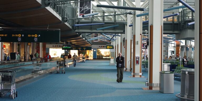 Airports In Canada: International and Domestic Travel Guide - TripXL