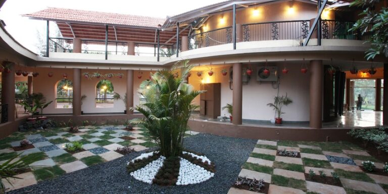 Shirdi Travel Guide: Know More About Sai Baba And His City - TripXL