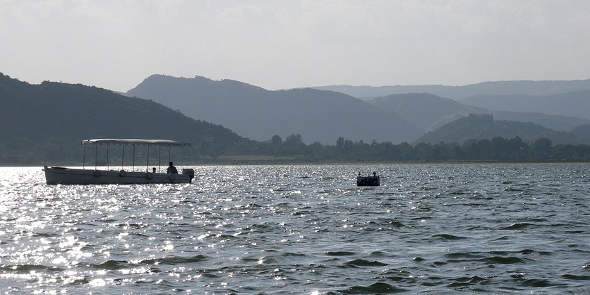7 Best Lakes In Udaipur: Discover Udaipur's Scenic Waterways - TripXL