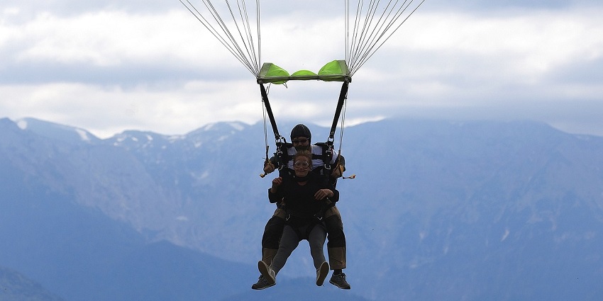 Skydiving In Germany: Top Locations & Thrilling Jumps - TripXL