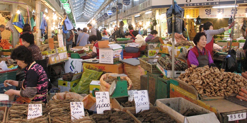 Shopping In Seoul: 10 Best Malls, Markets & Shopping Streets - TripXL