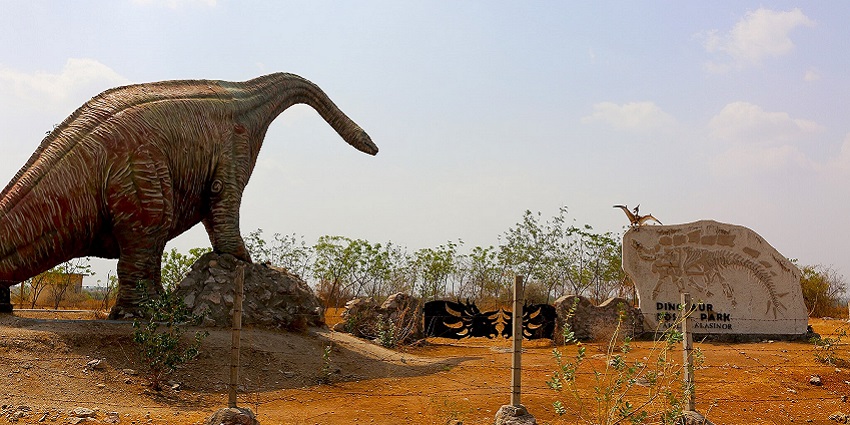 Dinosaur Museums In India: Places To See Fossils Exhibits - TripXL