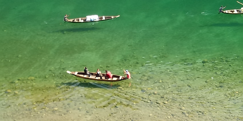 Cleanest Lake In Meghalaya: A Surreal Escape To Dawki Lake - TripXL