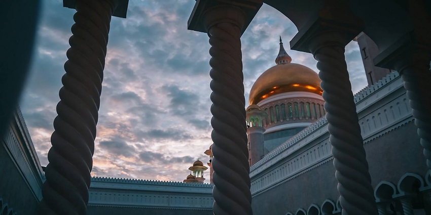 Temples In Germany: Hindu, Buddhist & Spiritual Landmarks - TripXL