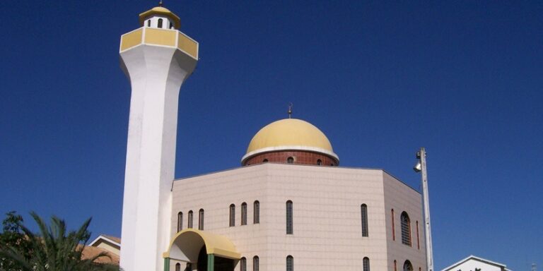 Mosques In Brazil: Top Islamic Landmarks & Prayer Spaces - TripXL