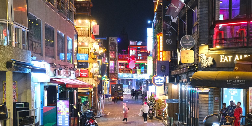 South Korean Nightlife: Explore Best Clubs, And Night Market - TripXL