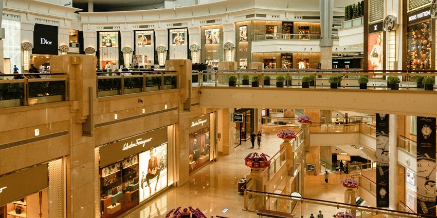 10 Shopping Malls In London England: Luxury & Entertainment - TripXL