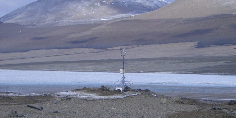 Lakes In Antarctica: The Hidden Wonders And Icy Landscapes - TripXL
