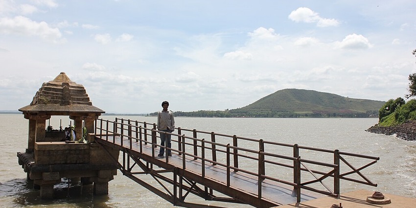 Biggest Lake In Karnataka: Discover Shanti Sagara Lake - TripXL