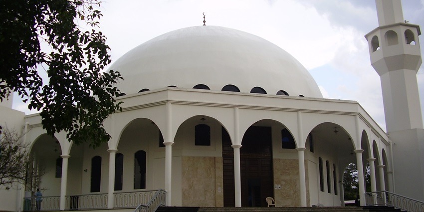 Mosques In Brazil: Top Islamic Landmarks & Prayer Spaces - TripXL