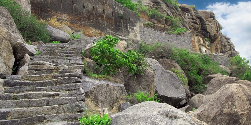 10 Places To Visit Near Meerut For History, Nature & Adventure - TripXL