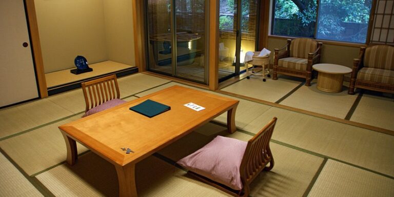 10 Haunted Places In Japan: Ghost Stories & Eerie Locations - TripXL