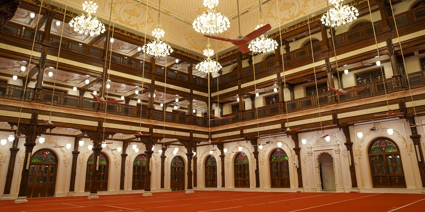 Explore The Most Iconic Shia Mosques In India - TripXL