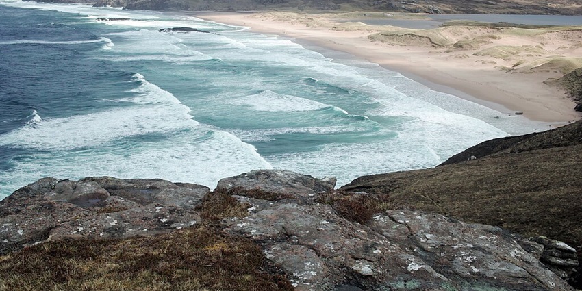 Beaches In Scotland: White Sands & Rugged Beauty - TripXL