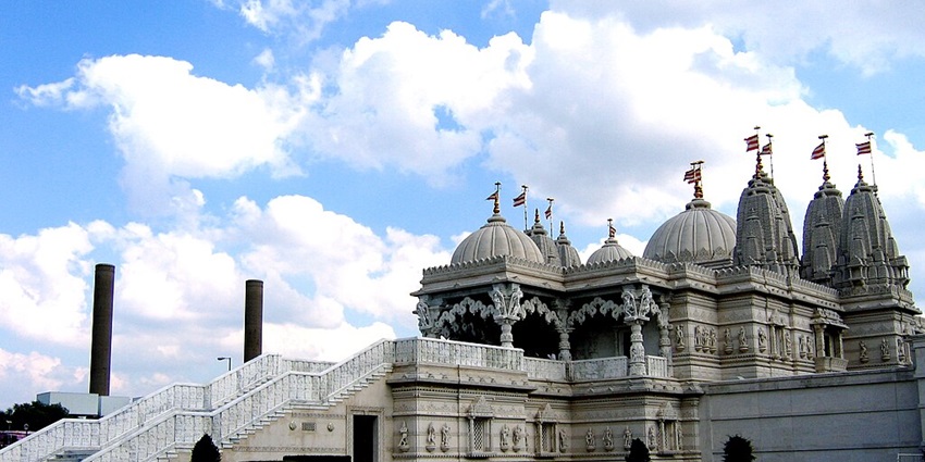 Temples In UK: The Ultimate Guide For All The Travellers - TripXL