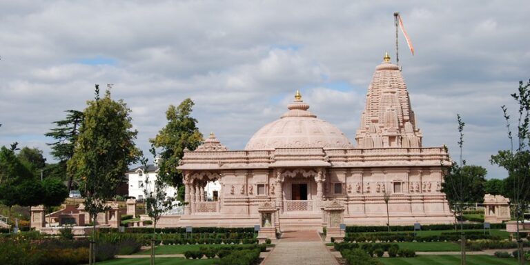 Temples In UK: The Ultimate Guide For All The Travellers - TripXL