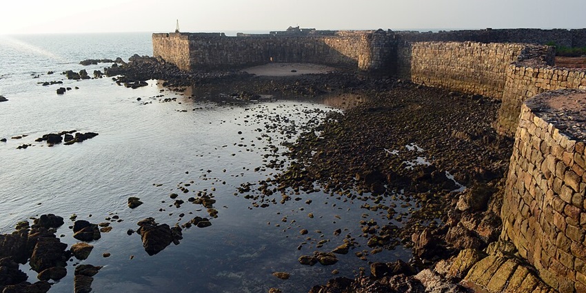 Sea Forts In India: Exploring 10 Coastal Marvels & History - TripXL