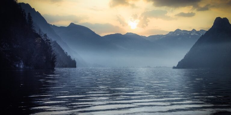 13 Lakes In Jammu And Kashmir: Scenic Beauty & Serenity - TripXL