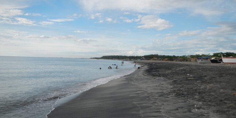 Beaches Near Manila: Top Getaways for Sun & Sand - TripXL