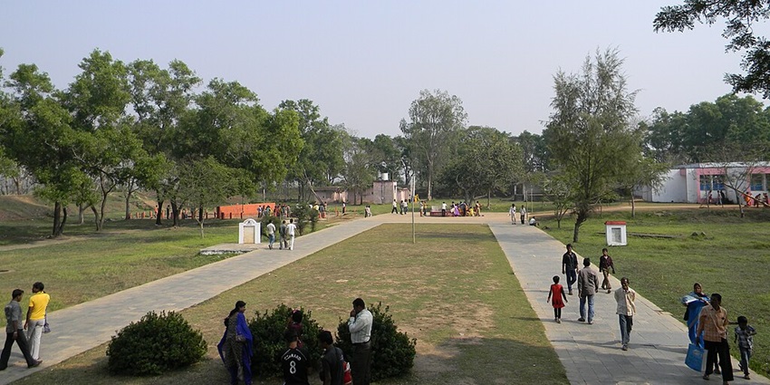 10 Best Natural Hot Water Springs In India: A Serene Escape - TripXL