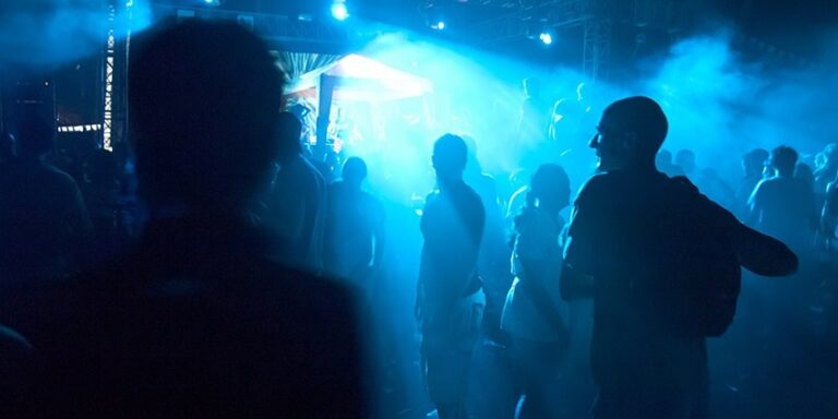 The Best Of Cyprus Nightlife: Bars, Clubs & Beach Parties - TripXL