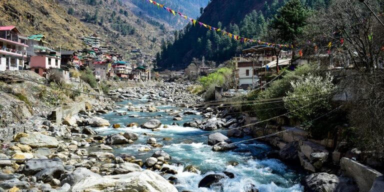 10 Best Natural Hot Water Springs In India: A Serene Escape - TripXL