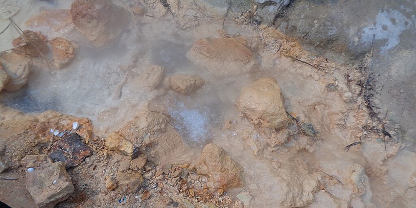 10 Best Natural Hot Water Springs In India: A Serene Escape - TripXL