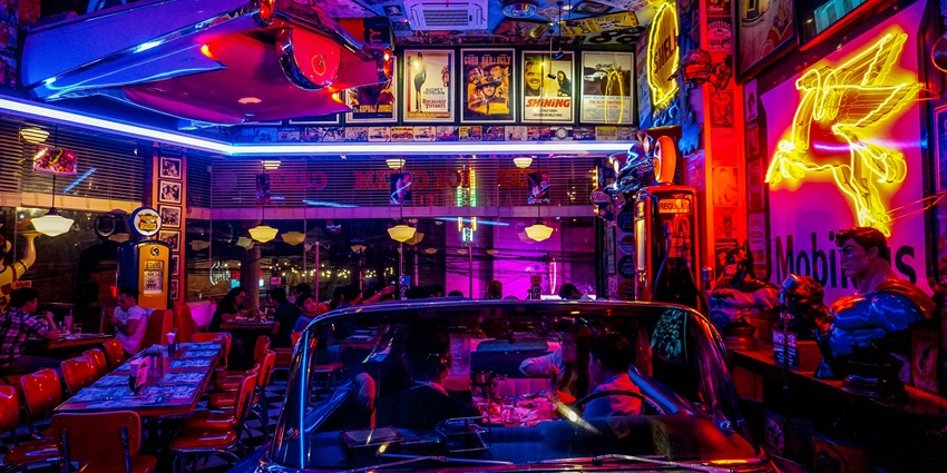 Cebu Nightlife: 10 Spots Ft. The Best Night During Your Trip - TripXL