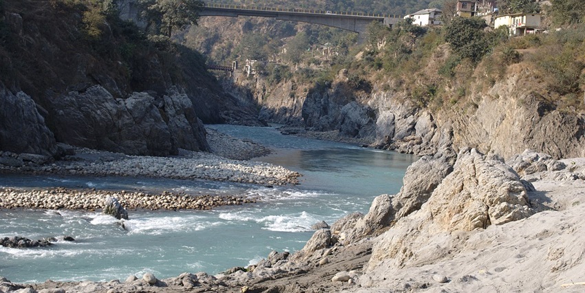 10 Best Natural Hot Water Springs In India: A Serene Escape - TripXL