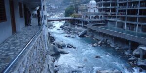 10 Best Natural Hot Water Springs In India: A Serene Escape - TripXL