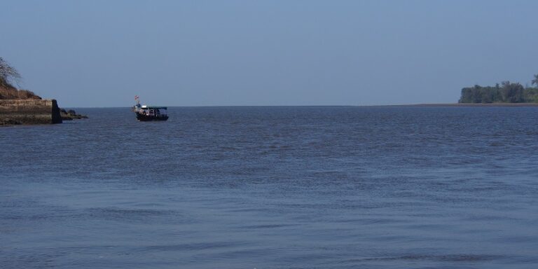 12 Brackish Lakes In India With Pristine Beauty: An Escape - TripXL