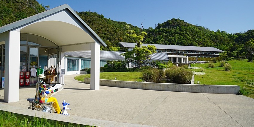 Chichu Art Museum: Stunning Underground Masterpiece In Japan - TripXL