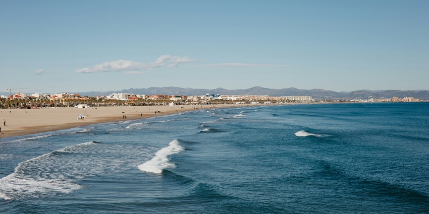 10 Valencia Beaches: Top Coastal Getaways & Hidden Gems - TripXL