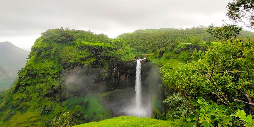 Dangerous Waterfalls In India You Should Know About - TripXL