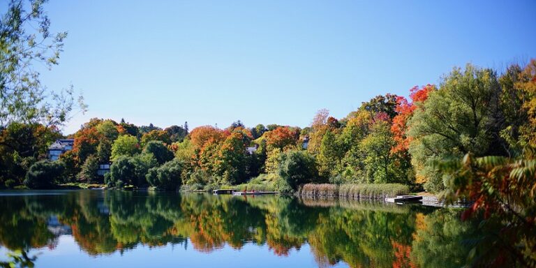 10 Largest Lakes In Australia: A Soothing Escape To Nature - TripXL
